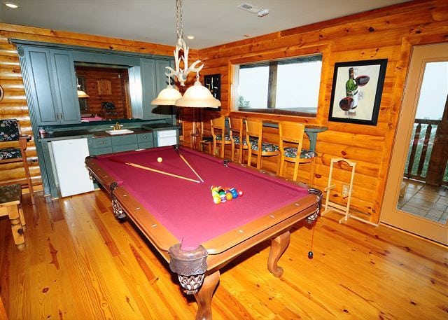 3 Reasons to Stay at a Gatlinburg Cabin Rental with Pool Table ...